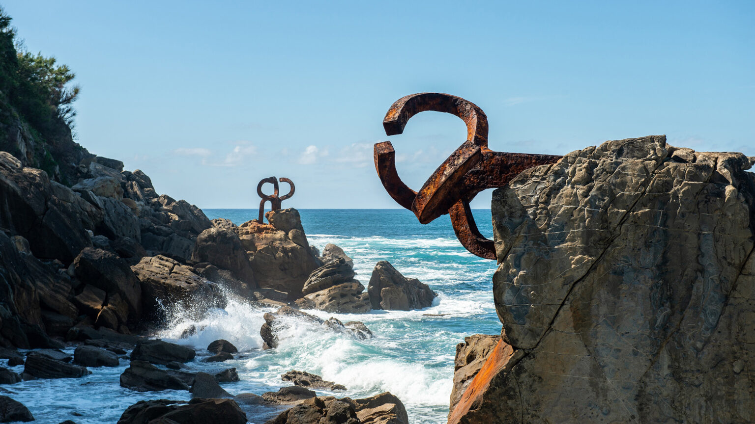 A Basque Artist of Epic Proportions Takes San Diego • The Grand Tourist